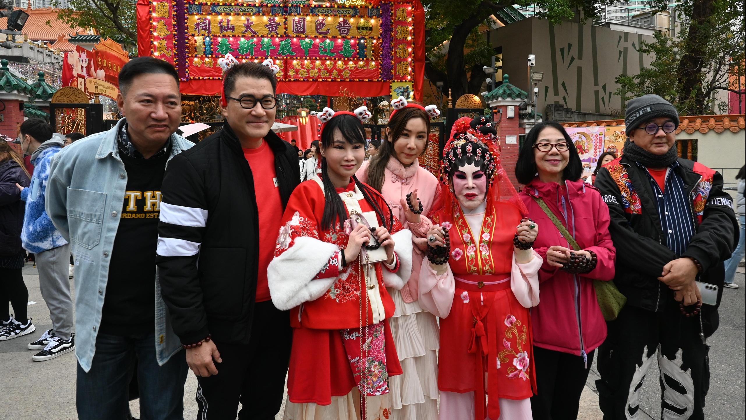 夏蕙BB餵飲榴槤雞湯 預告新光開騷回到60年代 | am730